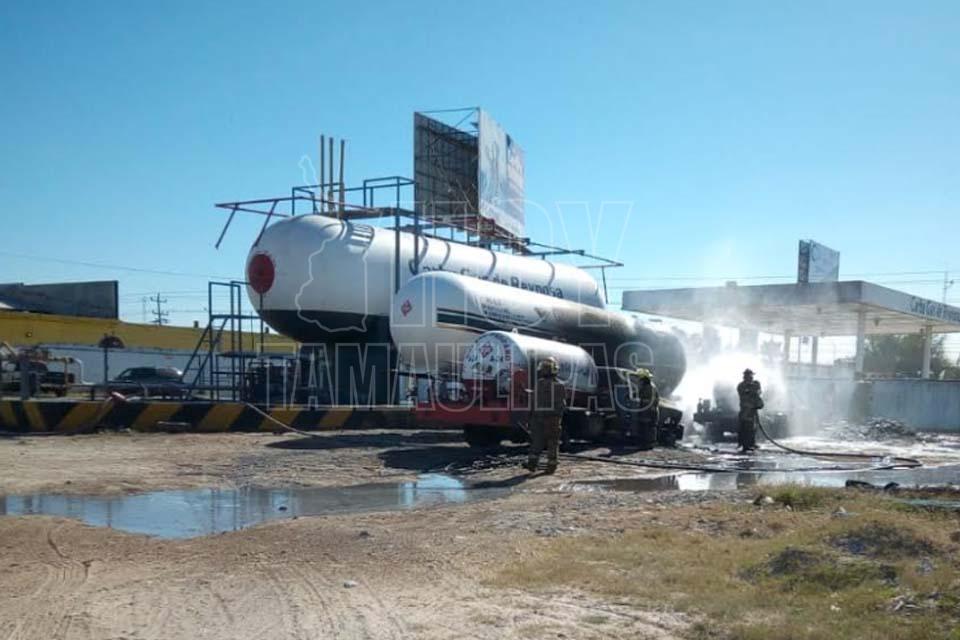 Hoy Tamaulipas - Controlan incendio en gasera de Reynosa