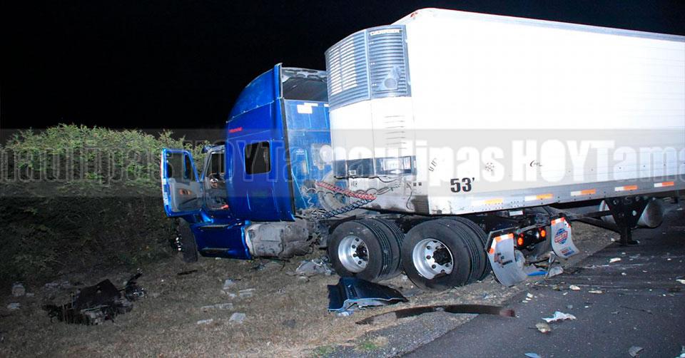 Galeria Fotografica: Choque de trailers dejó cuantiosos daños ...