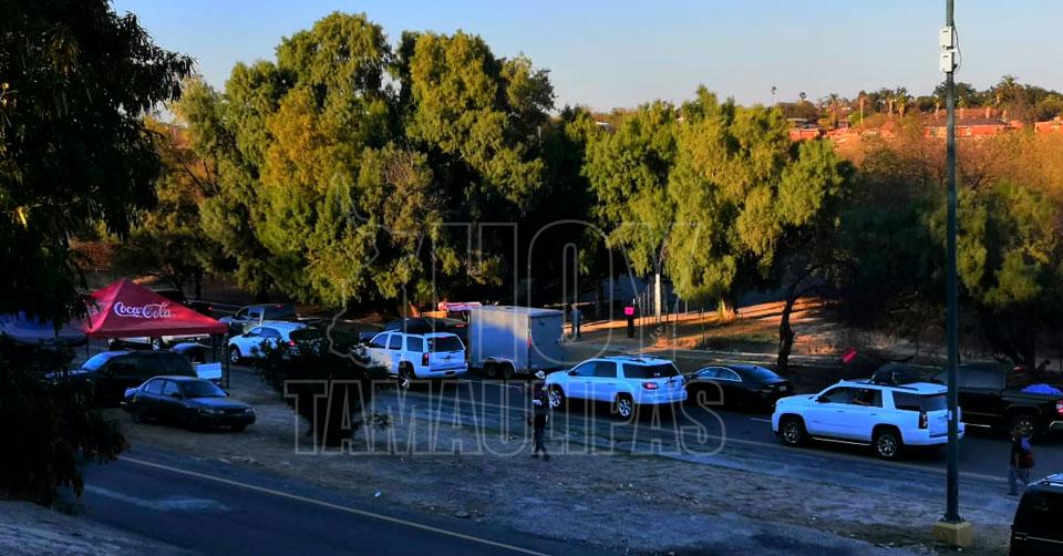 Hoy Tamaulipas - Tamaulipas Regresan paisanos a EU saturan el Boulevard Colosio de Nuevo Laredo