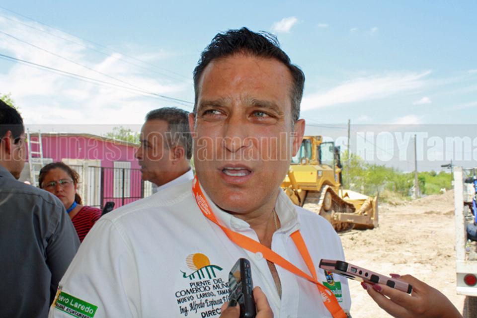 Hoy Tamaulipas - Implementaran carriles NEEC en la Aduana de Nuevo Laredo