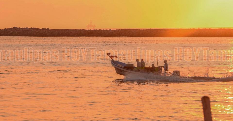 Hoy Tamaulipas - Foto del Dia: Mañana en altamar