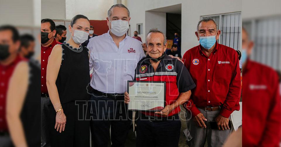 Hoy Tamaulipas - Gobierno de Ciudad Madero Reconocen heroica labor del Cuerpo de Bomberos de ...