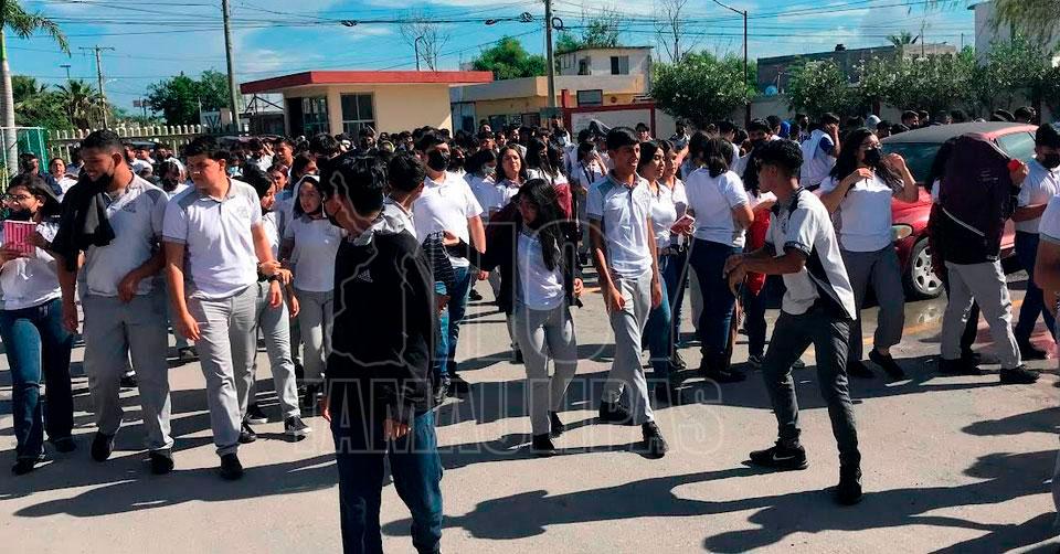 Hoy Tamaulipas - Simulacro en Tamaulipas Evacuan a alumnos y maestros del CBTis 135 de Matamoros ...
