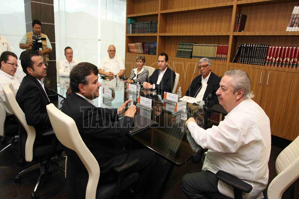 Hoy Tamaulipas - Firma UAT convenio con el Centro de Formacion Tecnica ENAC de Chile