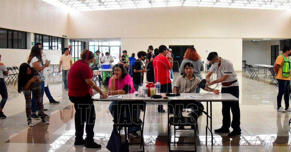 Hoy Tamaulipas - Tamaulipas Realizan brigada medica para alumnos de la Universidad Tecnologica ...