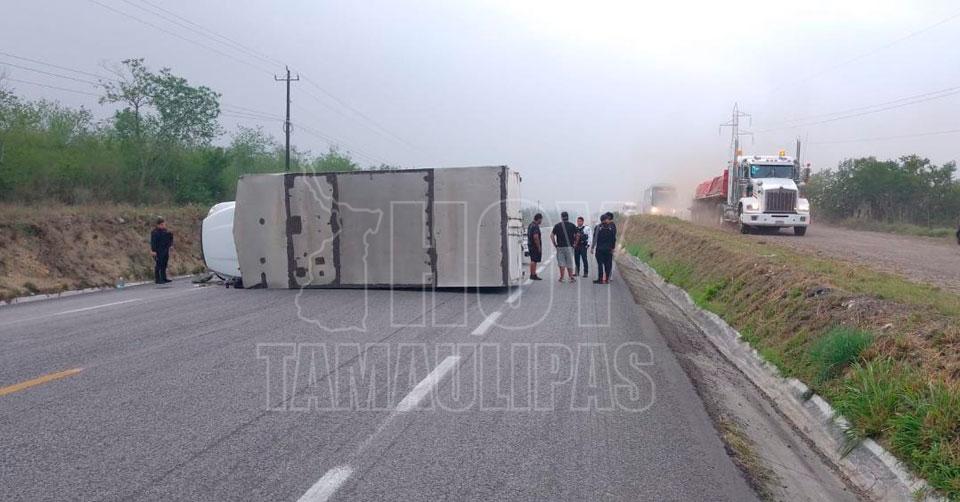Hoy Tamaulipas - Volcadura en Tamaulipas Afectada circulacion en la carretera Victoria-Monterrey ...