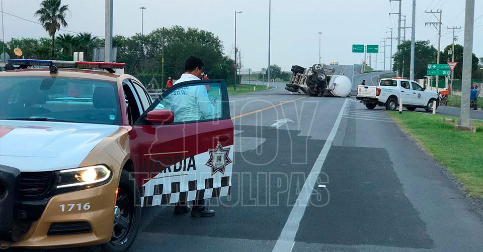 Hoy Tamaulipas - Tamaulipas Cierre parcial de la carretera Victoria-Soto La Marina por volcadura ...