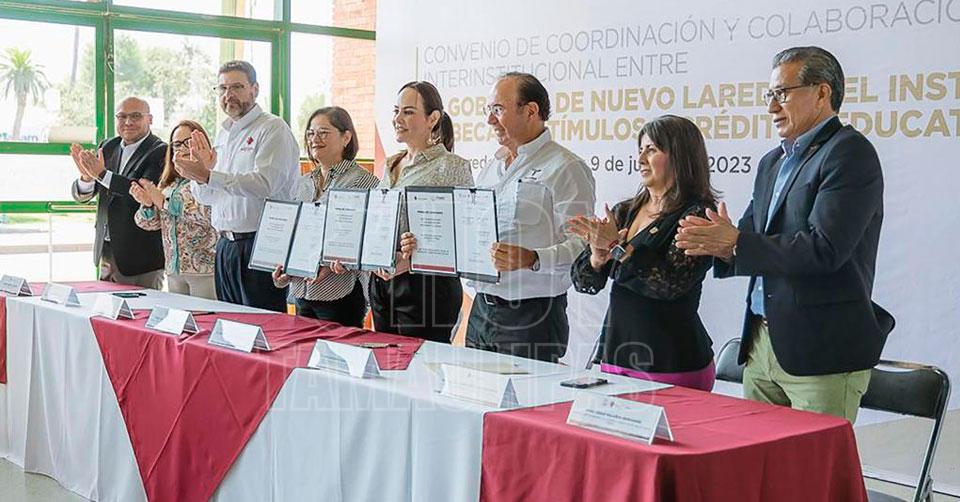 Hoy Tamaulipas - Tamaulipas Firma convenio Secretaria de Educacion con Nuevo Laredo para brindar ...