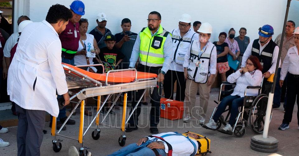 Hoy Tamaulipas - Tamaulipas Realizan simulacro de evacuacion por conato de incendio en COMAPA Sur