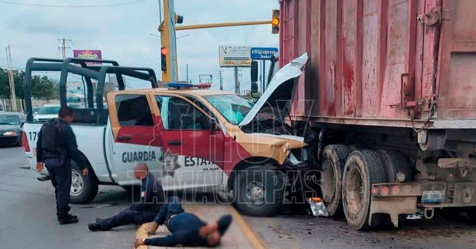 Hoy Tamaulipas - Accidente en Tamaulipas Dos estatales lesionados y un taxista grave dejo choque ...