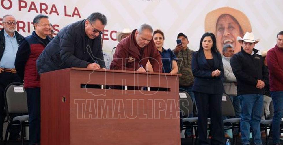 Hoy Tamaulipas - Firman convenio para la tecnificacion de distritos de riego en Hidalgo