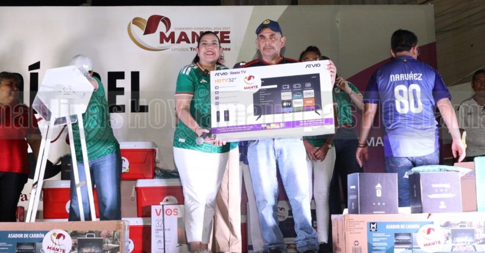 Hoy Tamaulipas - Celebra Patty Chio a padres mantenses