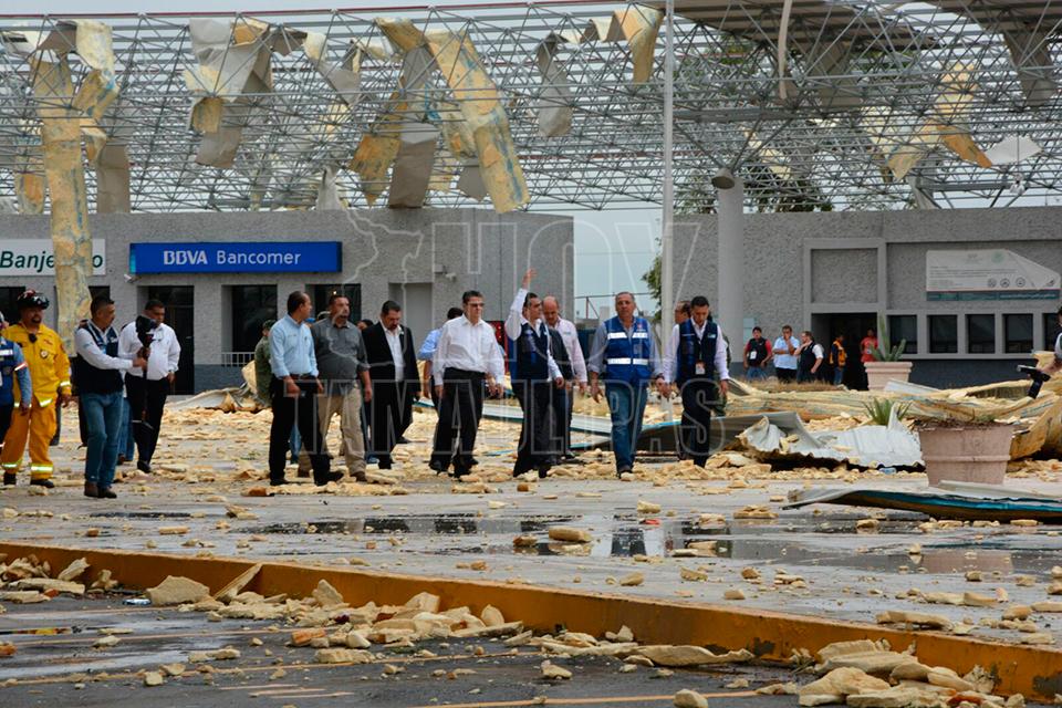 Hoy Tamaulipas - Anunciaran planes por cierre de Puente en Nuevo Laredo